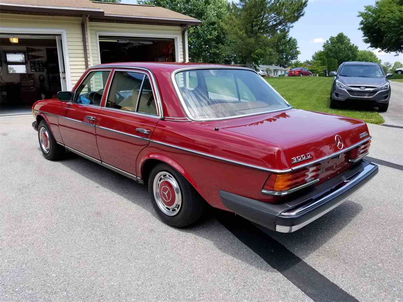 77 Mercedes 300d