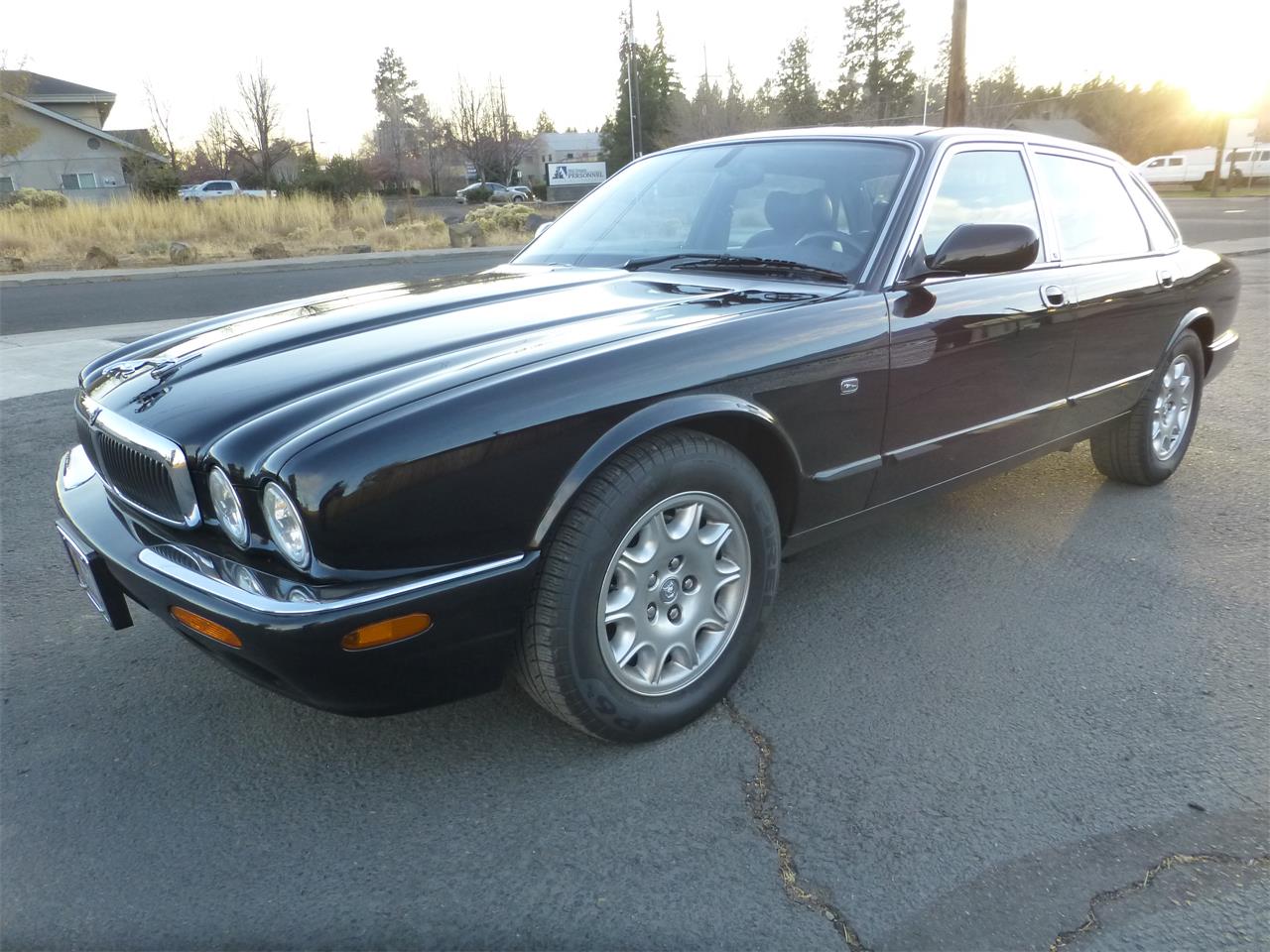 2000 Jaguar XJ8 for Sale | ClassicCars.com | CC-1162468