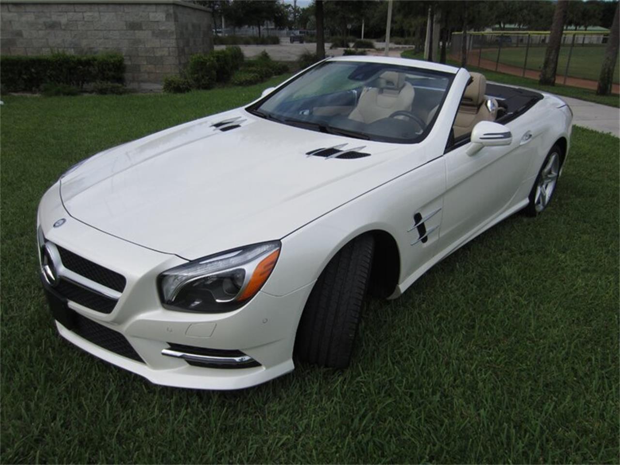 2014 Mercedes-Benz SL550 for Sale | ClassicCars.com | CC-1261058