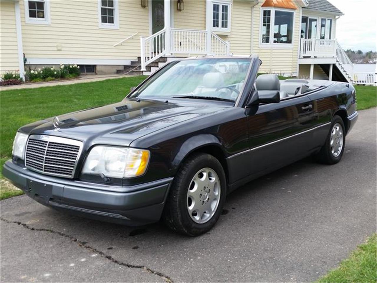 1995 Mercedes-Benz E320 for Sale | ClassicCars.com | CC-665620