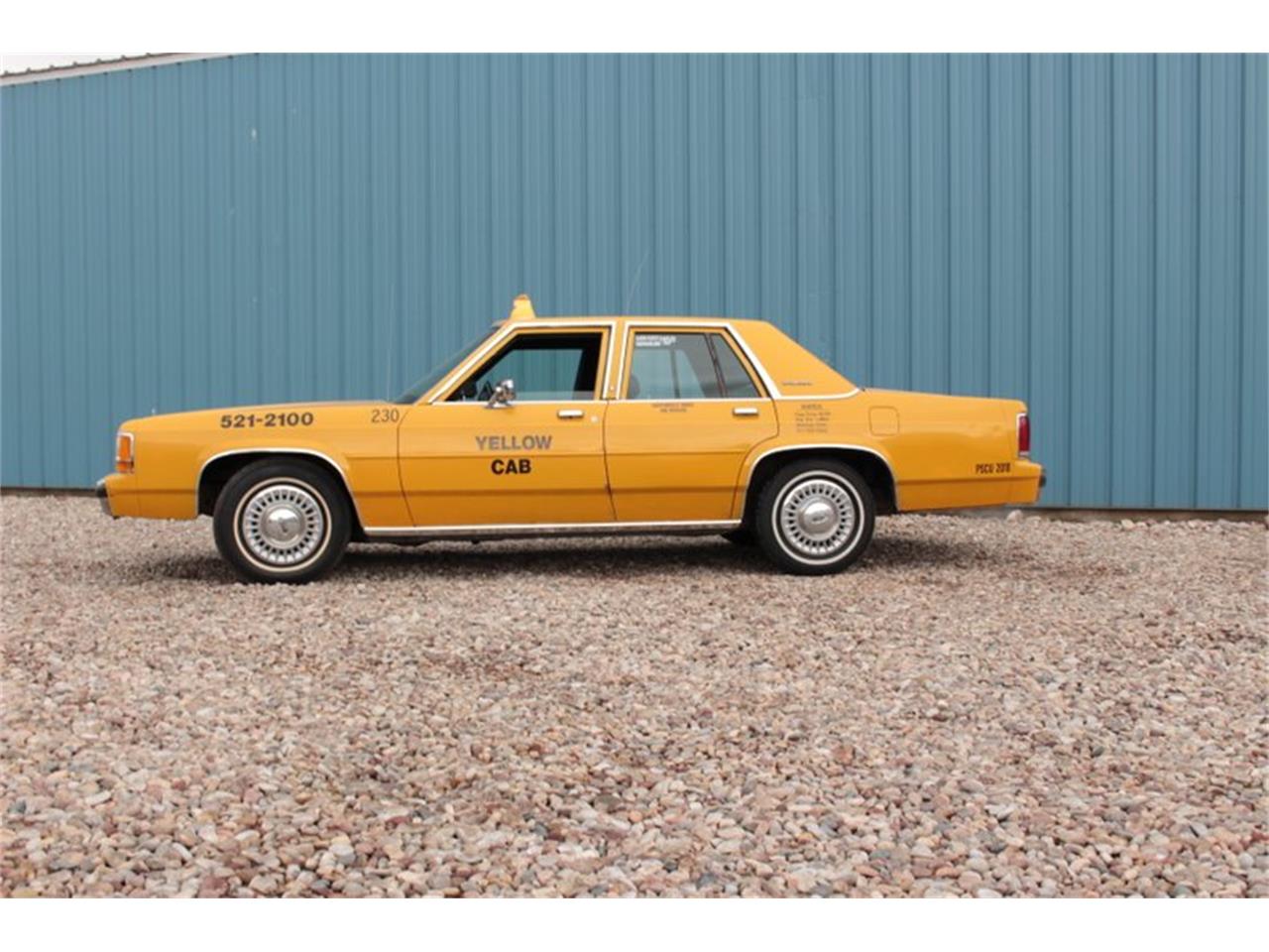1990 Ford Crown Victoria for Sale | ClassicCars.com | CC-891814