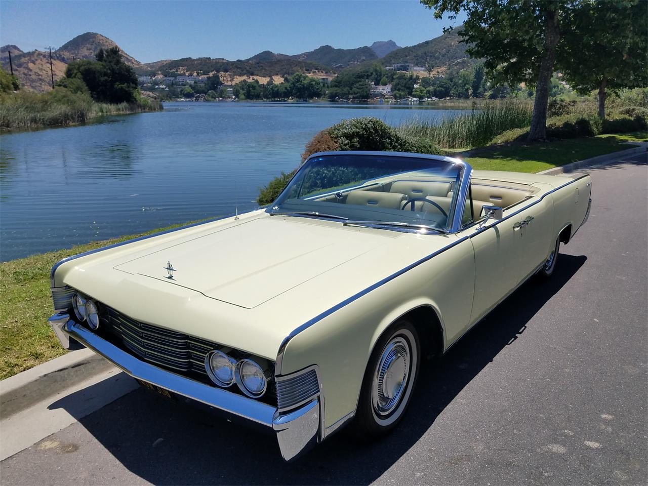 1965 Lincoln Convertible for Sale | ClassicCars.com | CC-993358